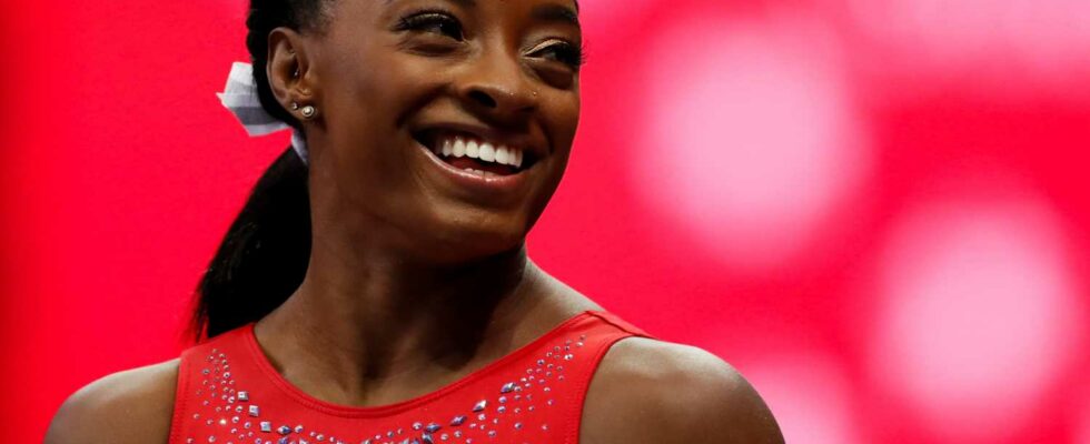 Simone Biles bounces back, but falls short of gold - FNTalk.com