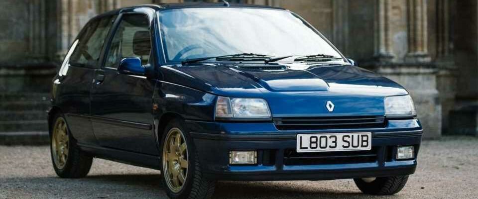 Rare 90s French hatchback up for sale at auction for eye-watering ...